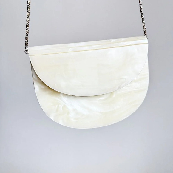 FIONA | Bags | Vintage Y2k Fiona Cream Ivory Hard Shell Pearly Finsih ...